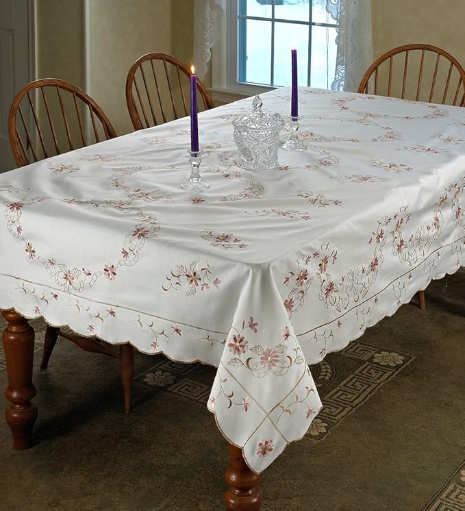 Amazon.com: Violet Linen Renaissance Design Tablecloth White/Cream ...