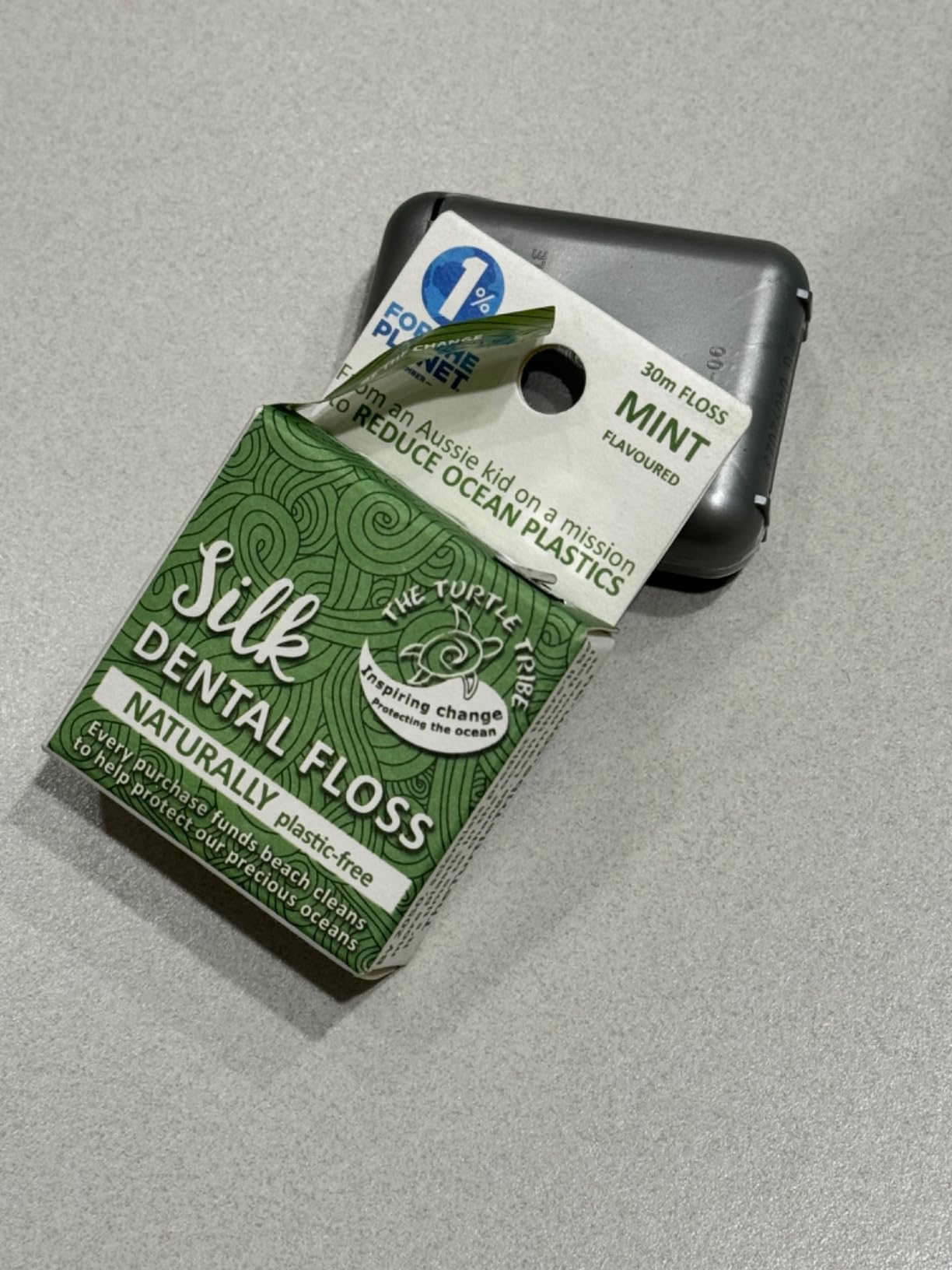 The Turtle Tribe® Natural Dental Floss, 30 meters, Silk floss, Plastic ...