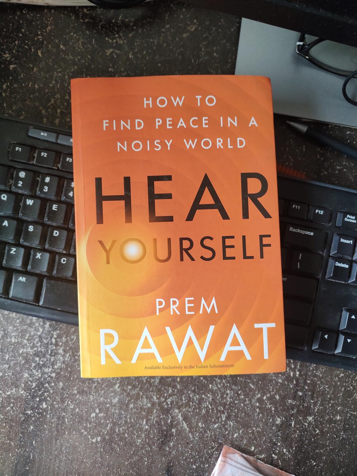 Hear Yourself: How to Find Peace in a Noisy World eBook : Rawat, Prem ...