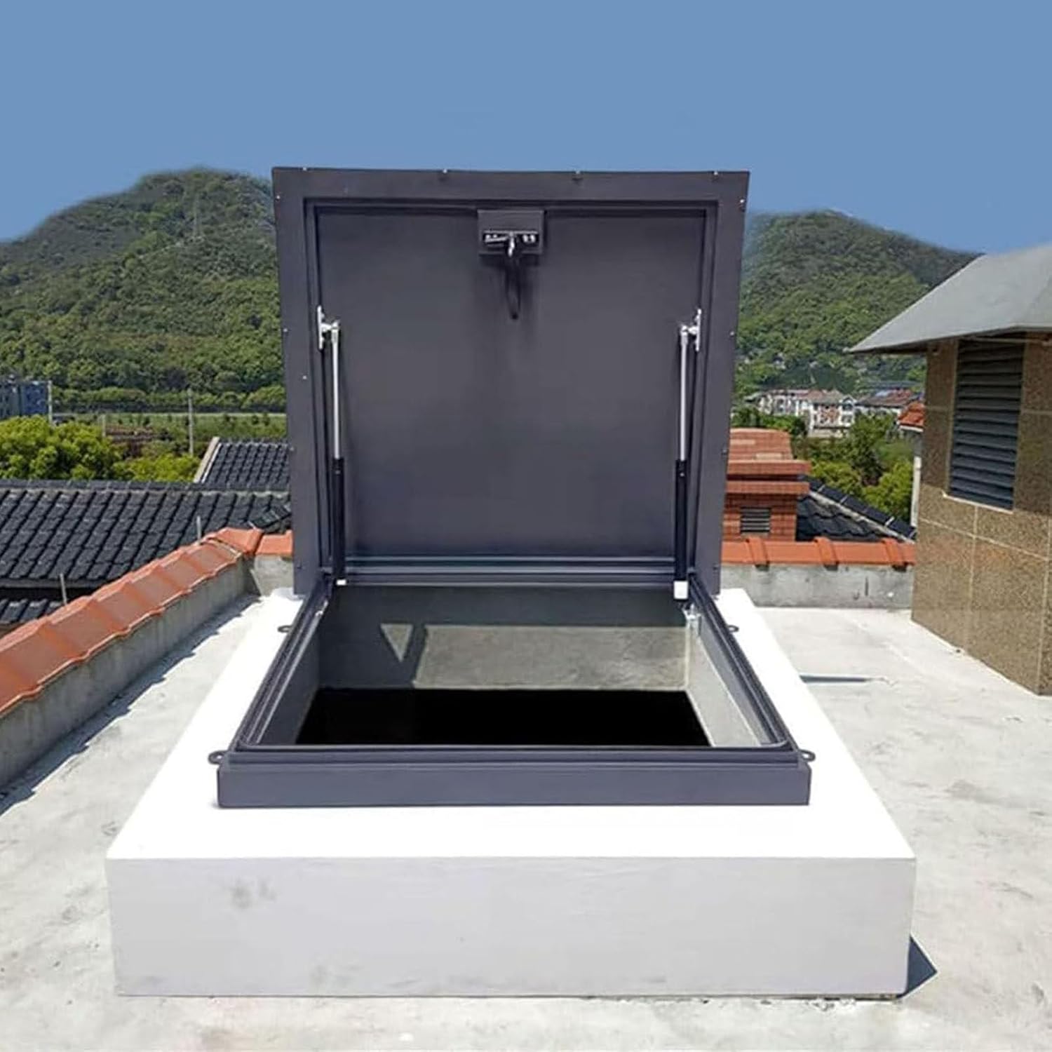 Weatherproof Steel Roof Access Hatch with Pneumatic-Hydraulic Rods ...