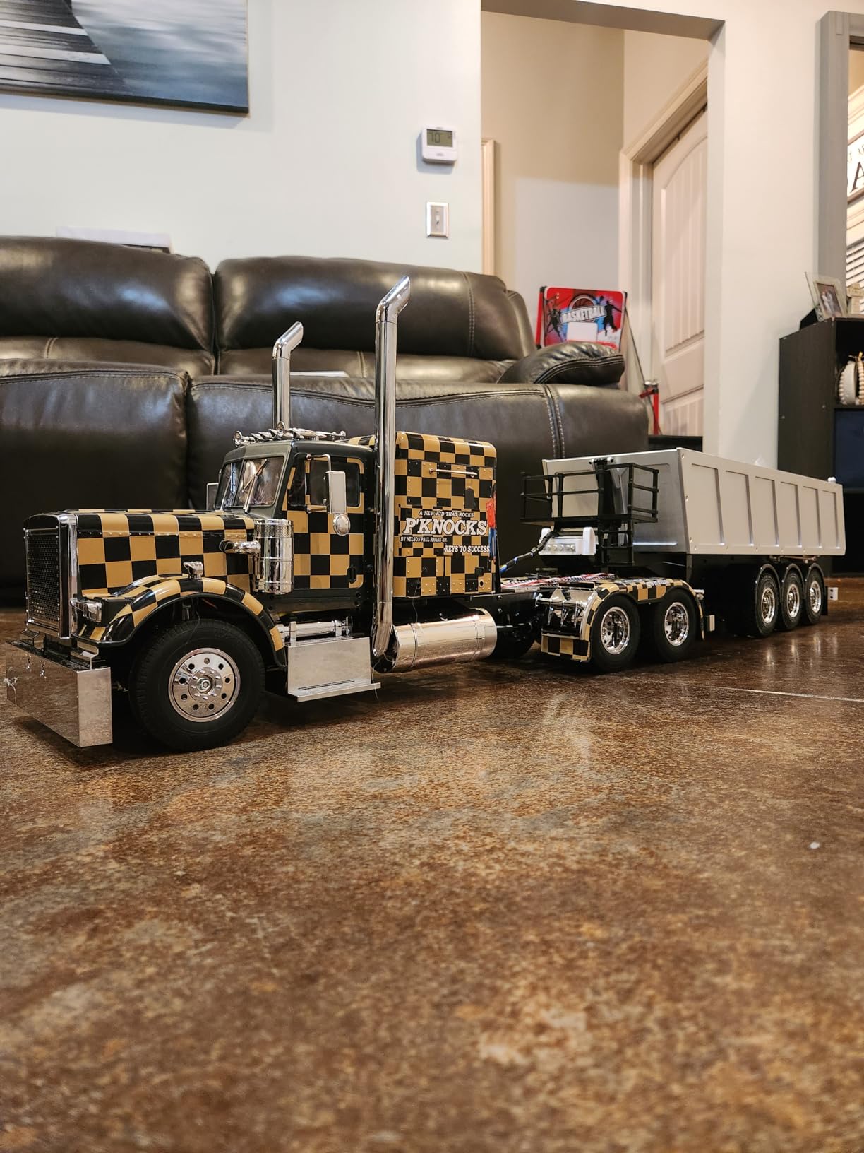 Amazon.com: Tamiya Grand Hauler R/C Truck Kit - Matte Black Edition ...