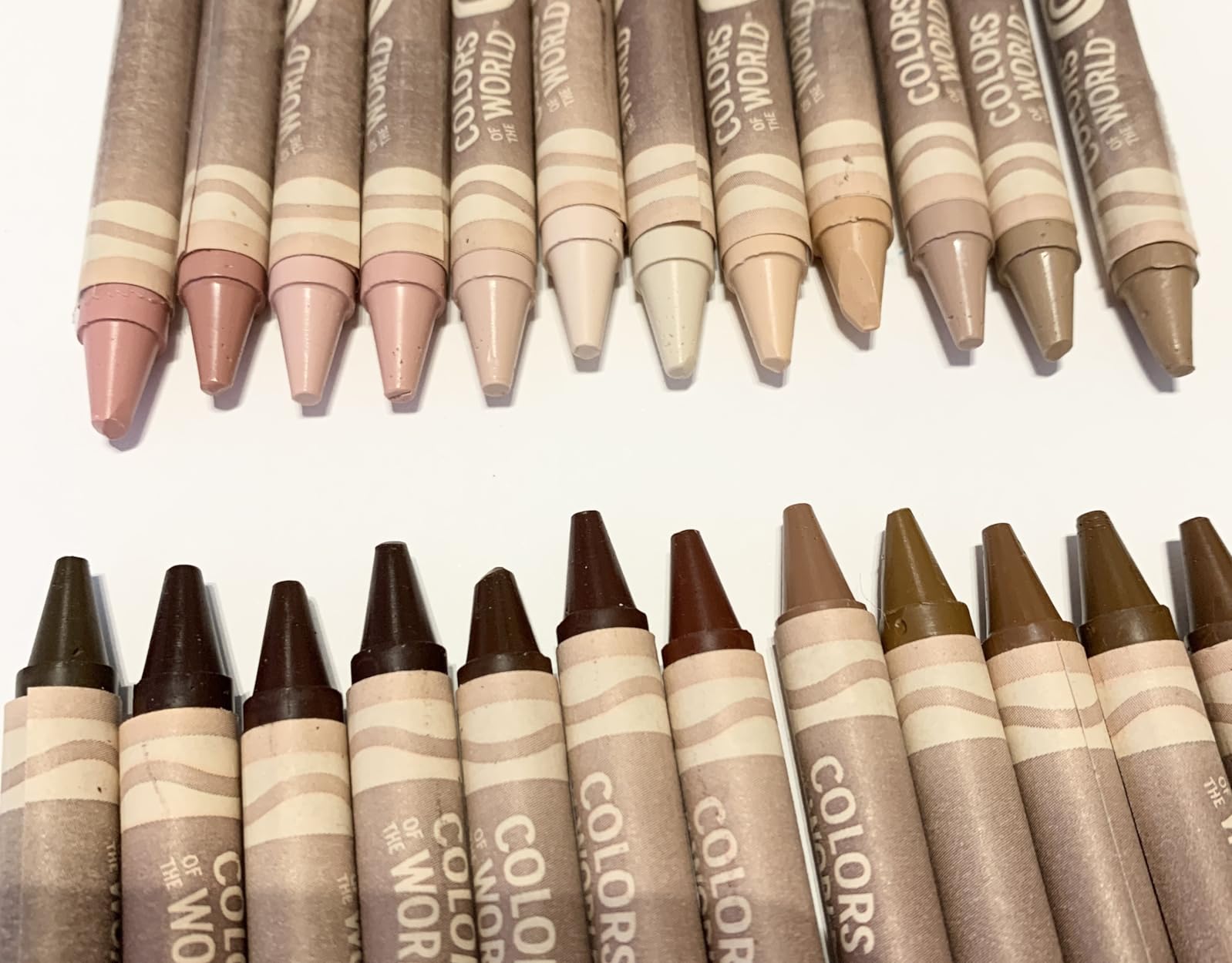 CRAYOLA 24ct Colors of The World Crayons, Representing People of the ...