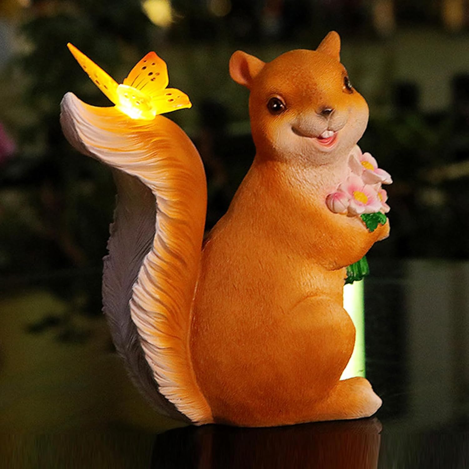 Amazon.com: Solar Garden Statue Squirrel Figurine Outdoor Decor ...