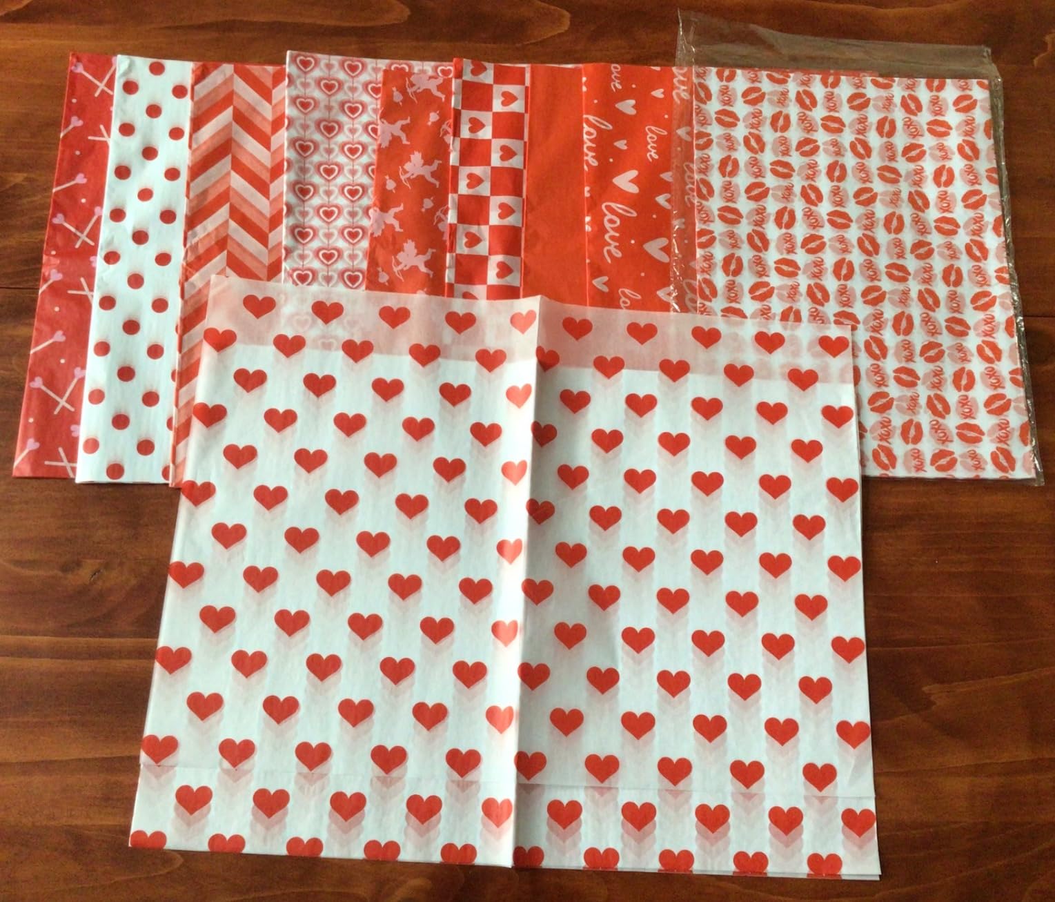 Amazon.com: JarThenaAMCS 100 Sheet Valentine's Day Tissue Paper Bulk 10 ...