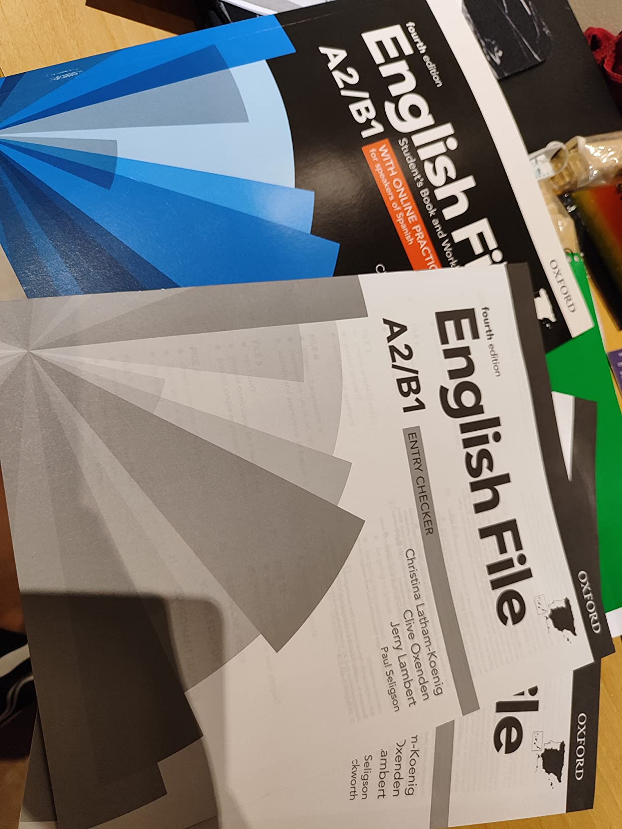 English File 4th Edition A2/B1. Student's Book and Workbook with Key ...