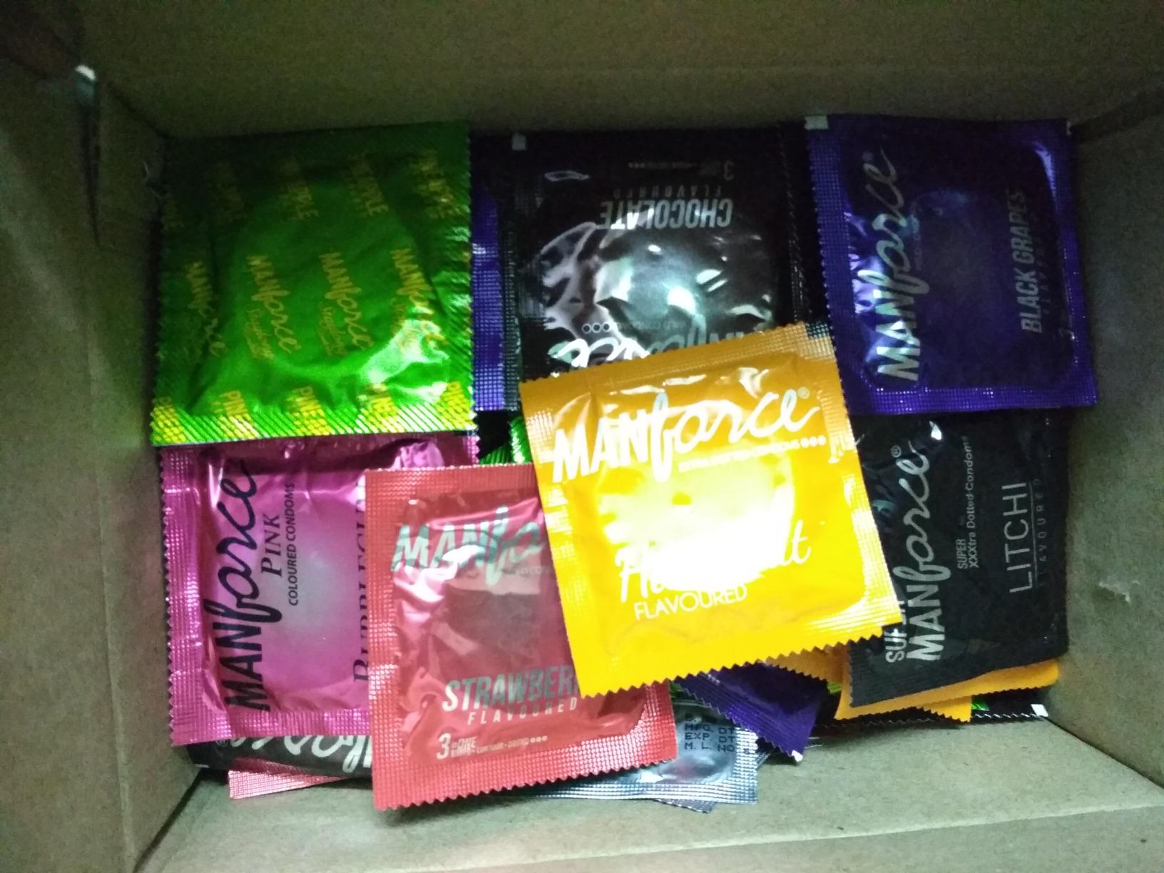 Buy Manforce Condoms Combo Pack - 10 Pieces, Pack of 9 Online at Low ...
