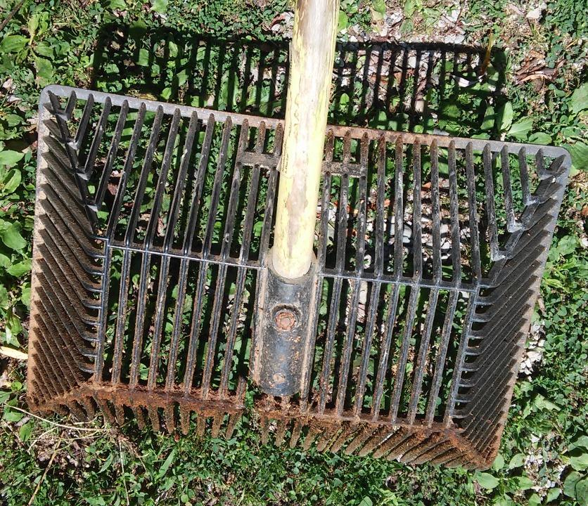 Amazon.com : Fine Tines Pitch Fork Original Size : Garden Forks : Patio ...