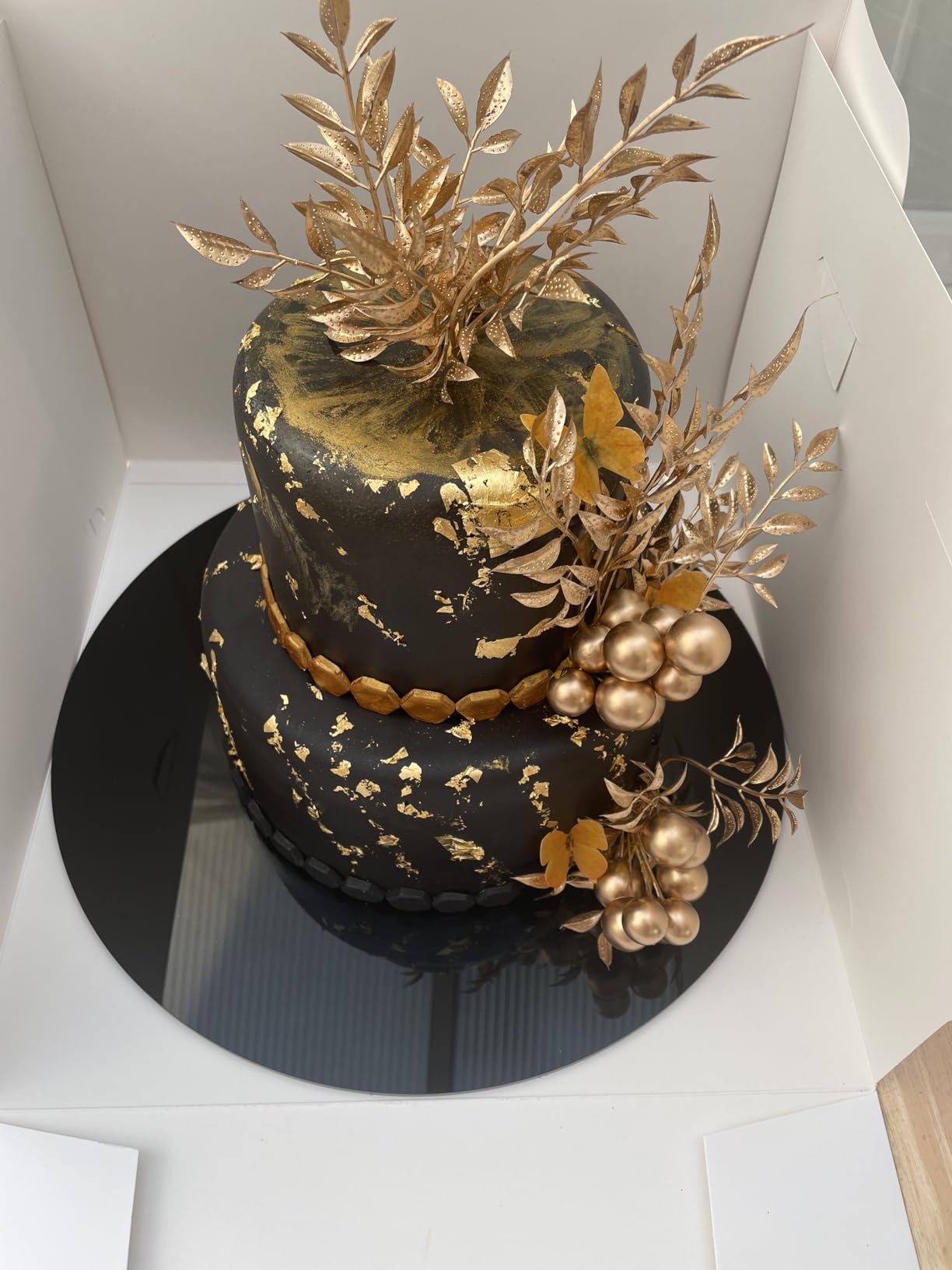 Professional Round Cake Board, High Gloss Black Acrylic (Sizes from 4 ...