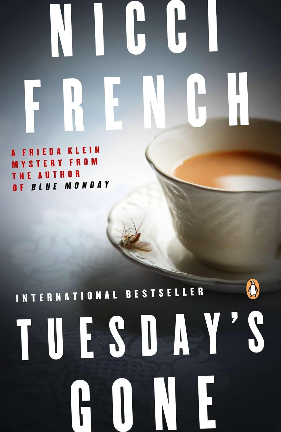 Amazon.com: Tuesday's Gone: A Frieda Klein Mystery: 9780143124962 ...