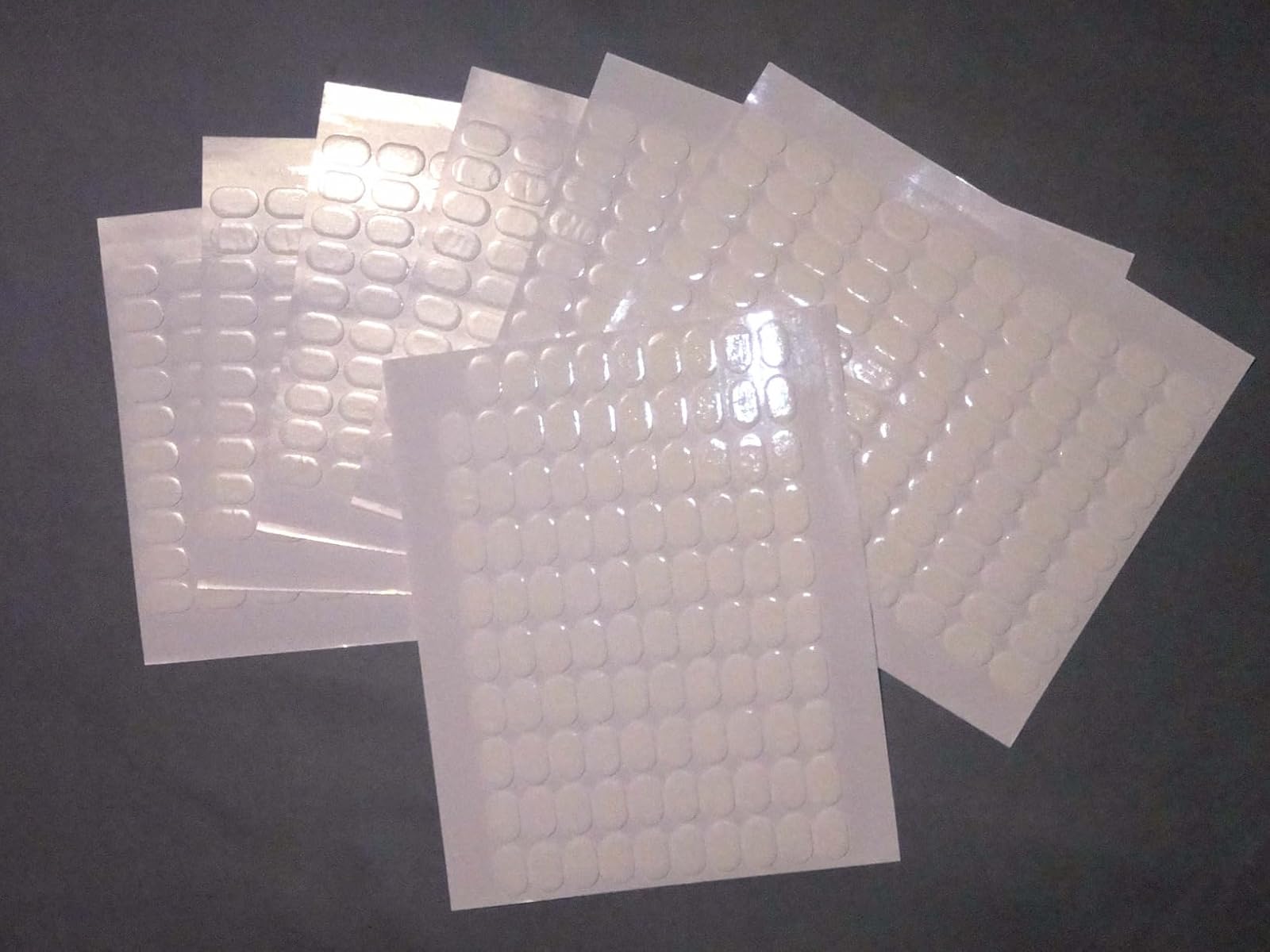 Better than Putty, Easily Removed, Sticks Tight, Stretchy, Clean