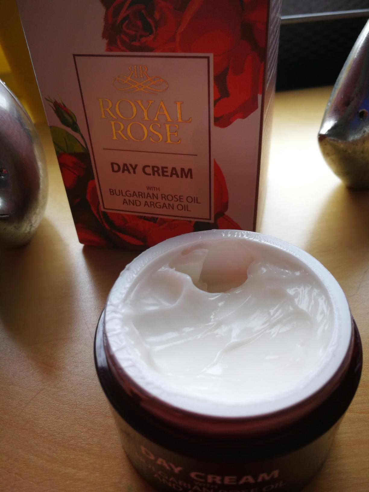 Royal Rose Day Cream with Bulgarian Oil and Argan Oil 50 ml : Amazon.de ...