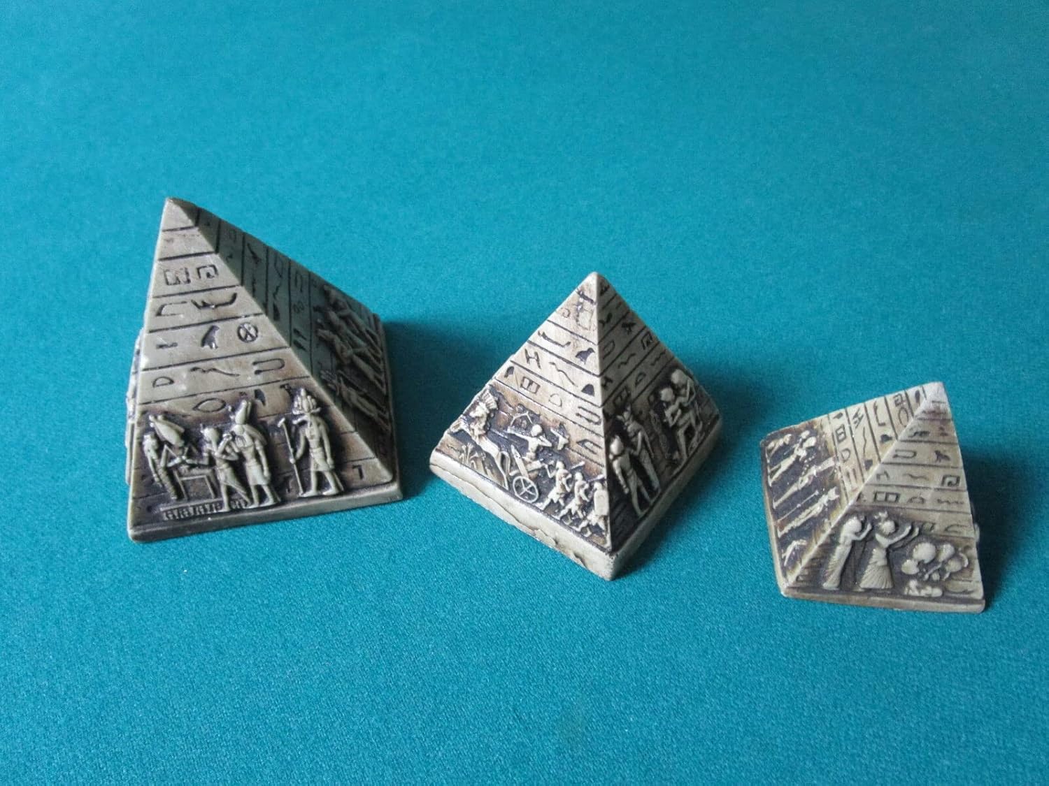 Amazon.com: PAPERWEIGHTS Three Pyramids RESINE Very Detailed 2" to 3 ...
