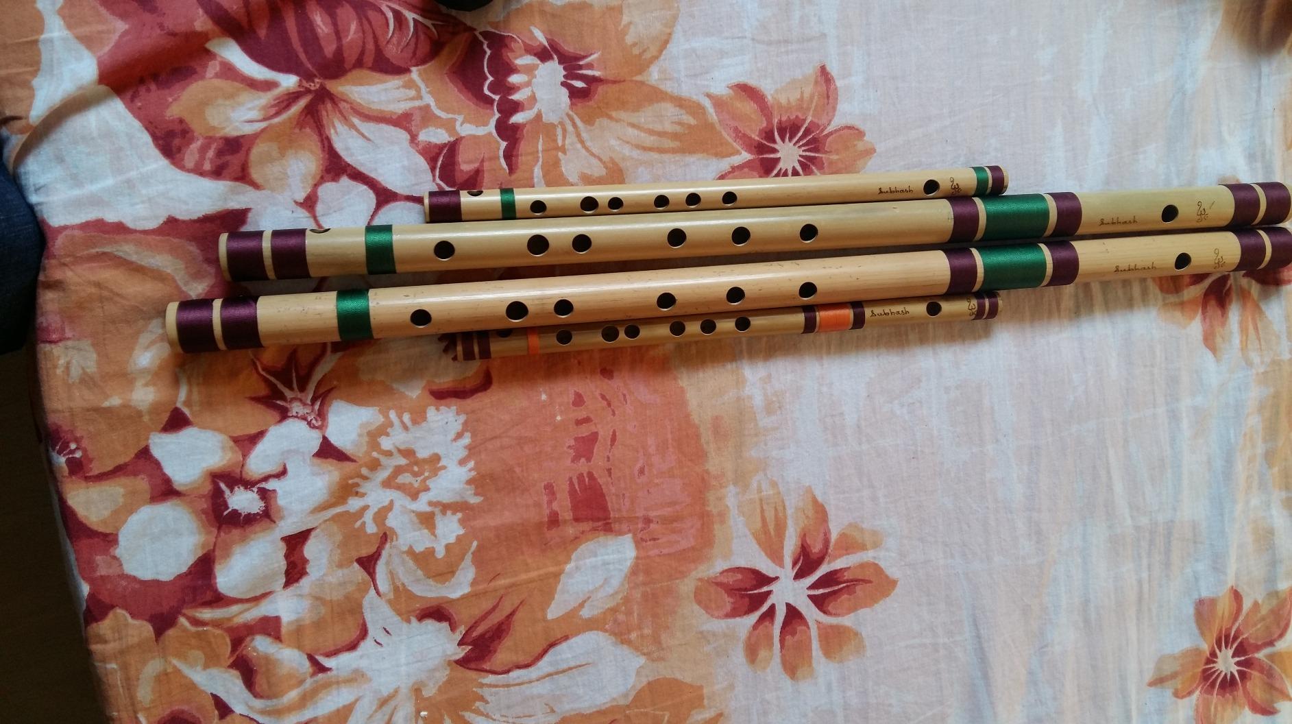 Punam Flutes F Natural Base Right Hand Bamboo Flute/Bansuri Size 28 ...