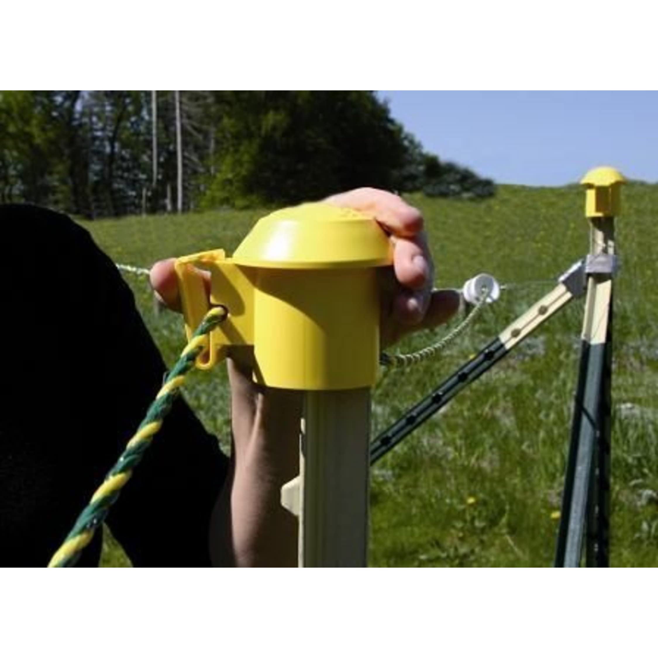 Dare Electric Fence Insulators LockJawz T 360 Electric Fence Insulator