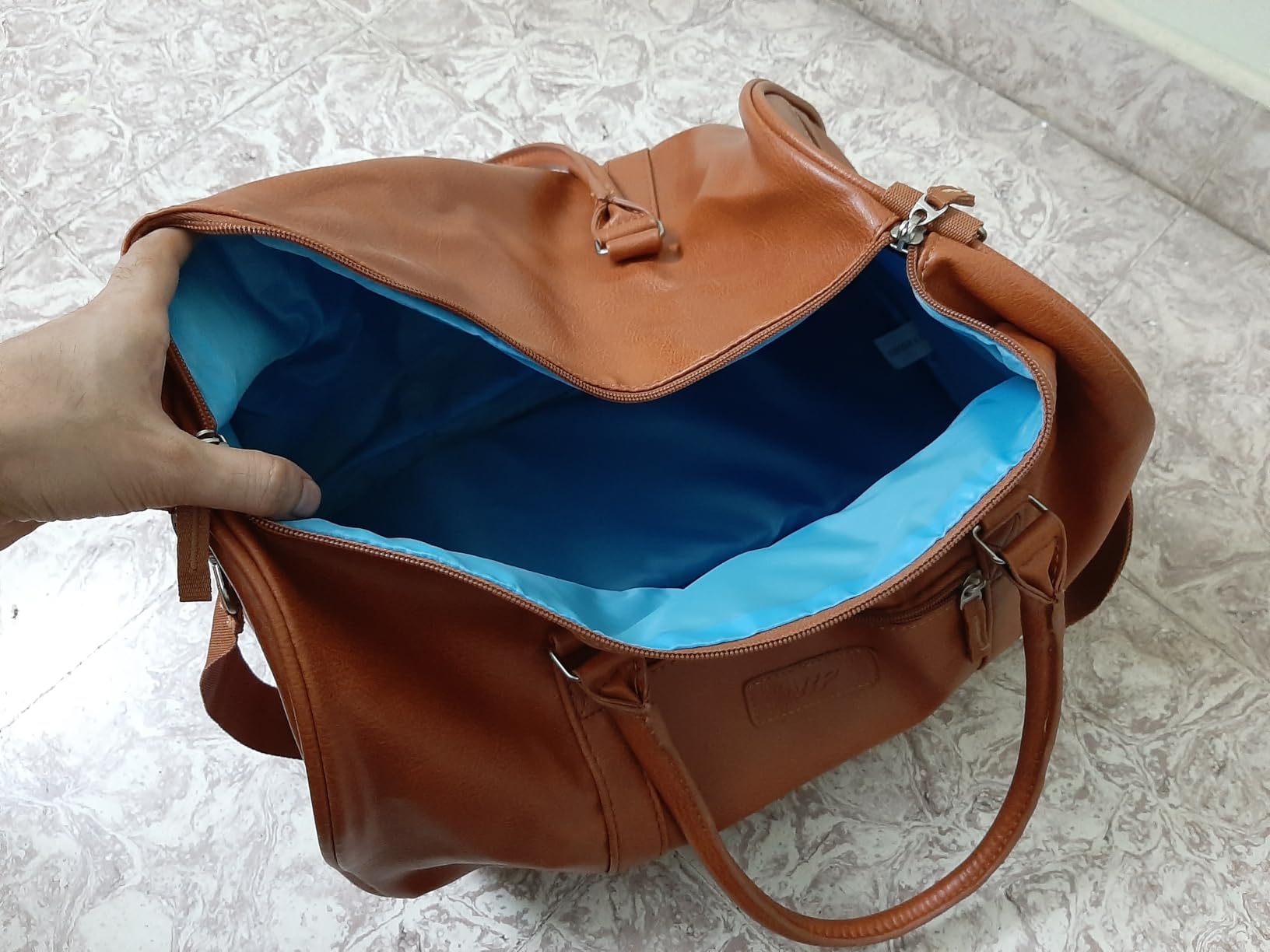 VIP Endura Duffle (E) Brown : Amazon.in: Fashion