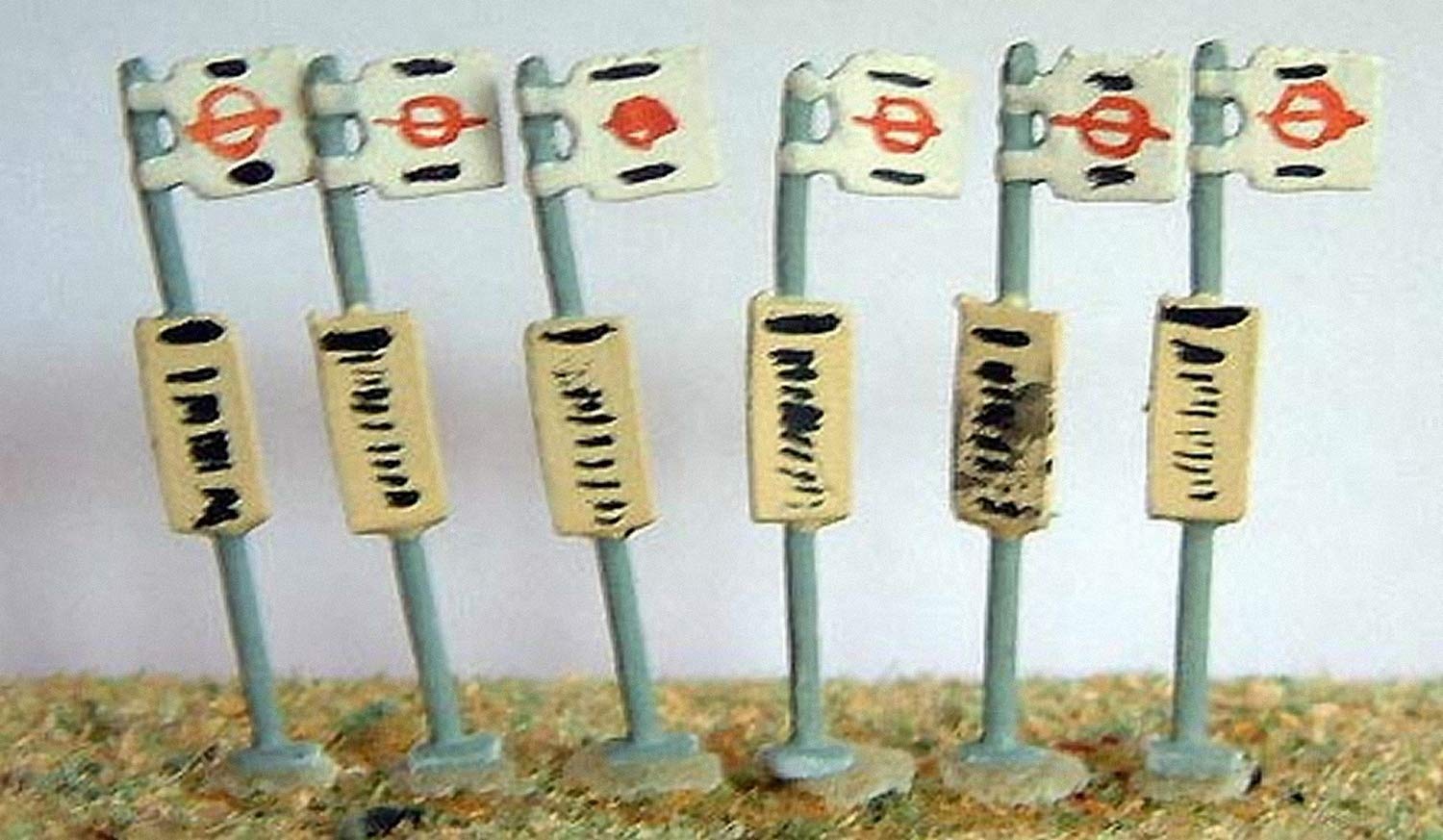 Langley Models Bus stops set of 6 N Scale UNPAINTED Metal Model Kit A23 ...