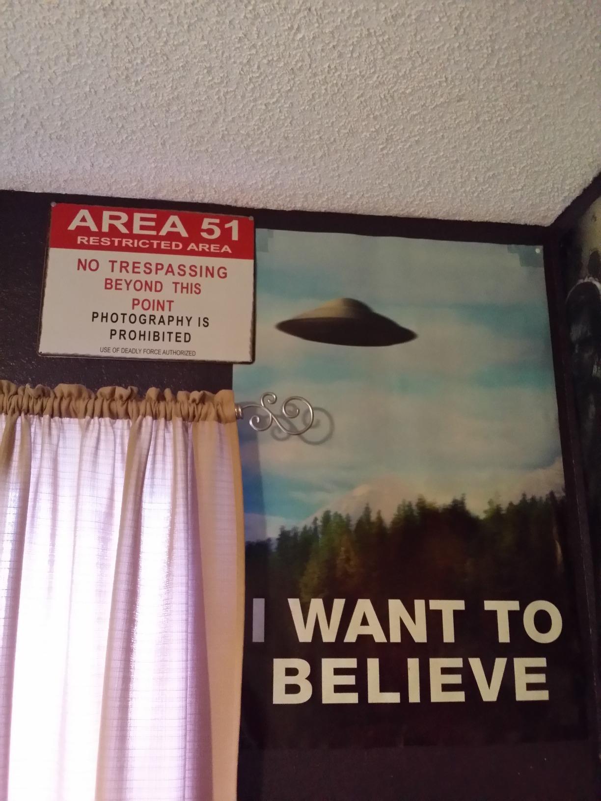 Amazon.com: Area 51 Tin Sign 15 x 12in : Home & Kitchen
