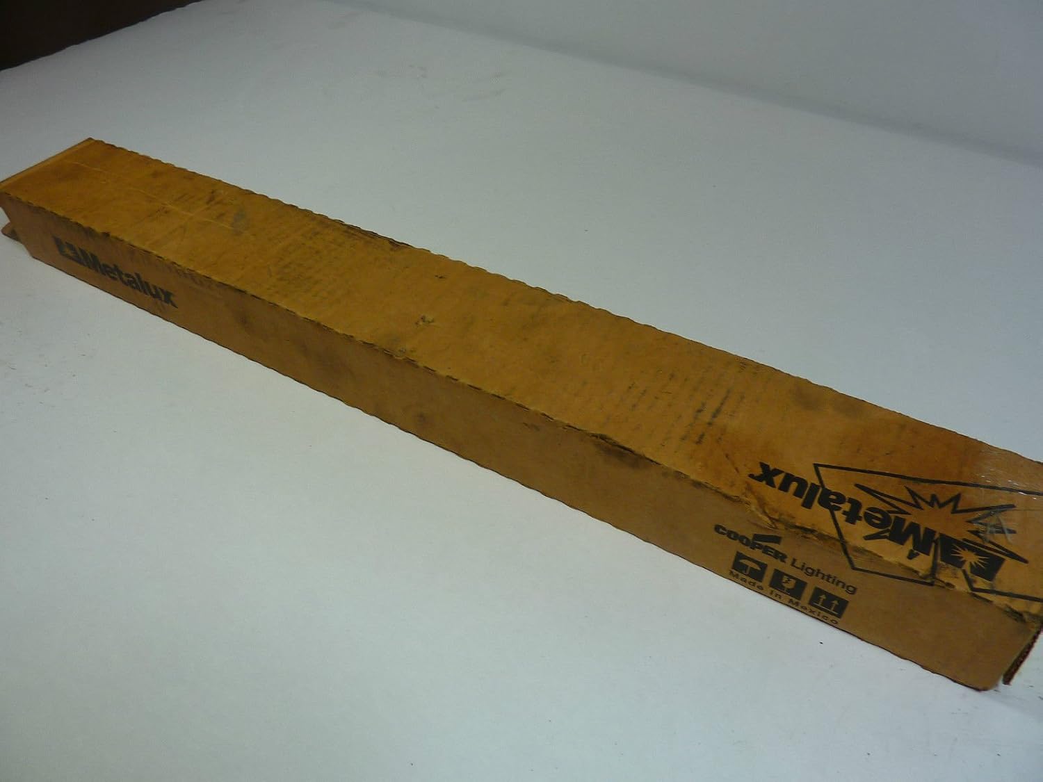 Cooper Lighting #SN-120-LTS-120V-U 24" Single Lamp Fluorescent Strip ...