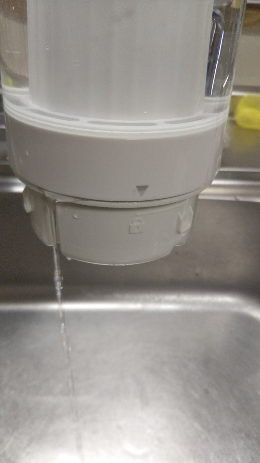 Amazon.co.jp: cado 除菌消臭器 PG－E620 ピーズガード専用ミストスタンド お試し用ピーズガード500mlx1本付き 木造和室10畳プレハブ洋室17畳用 : ドラッグストア