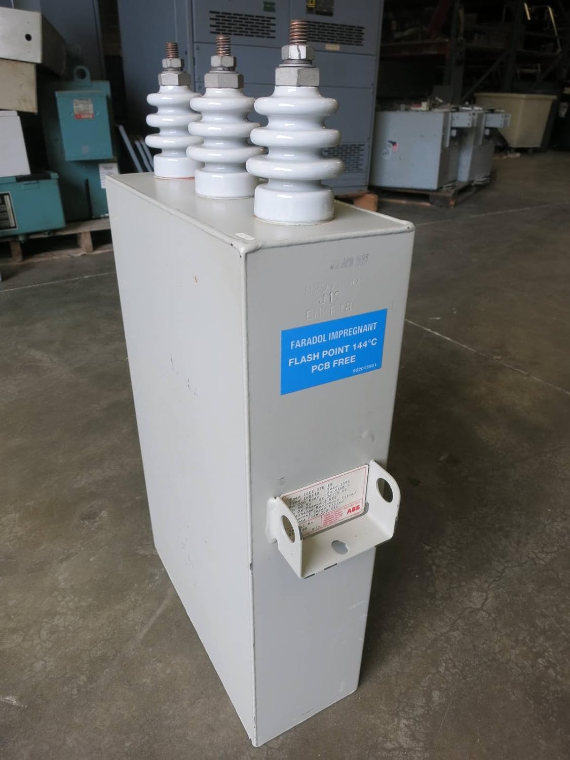 ABB EHKF18 200 kVAR 4160 VAC 60 Hz 26/75 kV 3 Phases WYE Capacitor STD ...