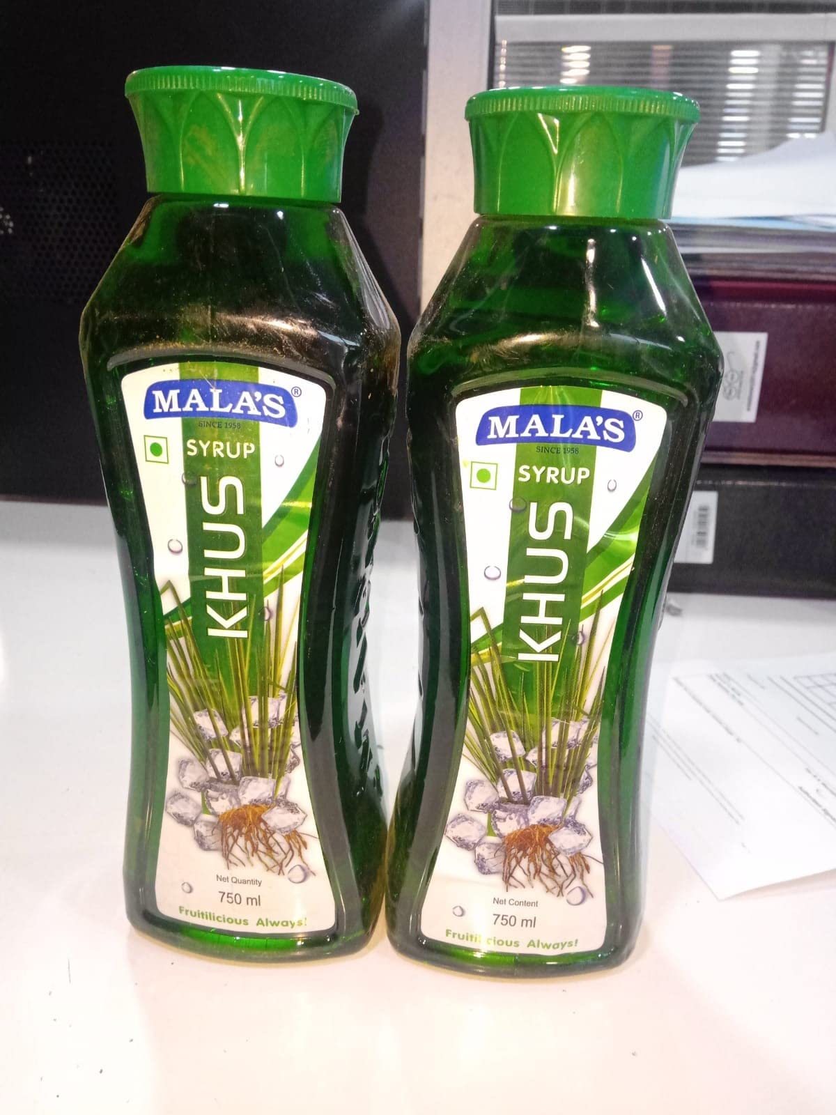 Mala's Khus Syrup Bottle, 750ML Bottle | Mixer for Fruit Shakes ...