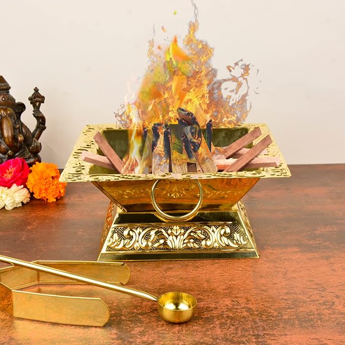 StyleMyWay Premium Brass Hawan Kund Set (Havan Kund , Stand , Suchi ...