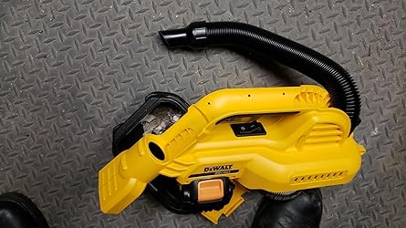 DEWALT 20V MAX Cordless Vacuum, Wet/Dry, Portable, 1/2-Gallon, Tool ...
