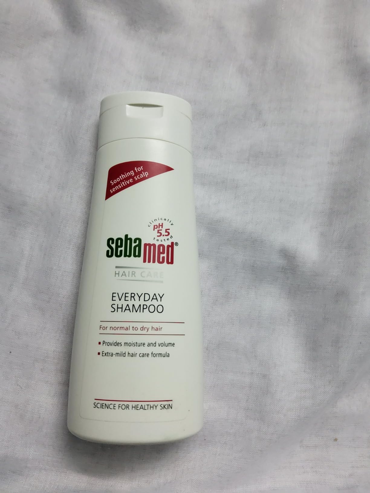 Buy Sebamed Everyday Shampoo |pH 5.5|Soothing for sensitive scalp ...