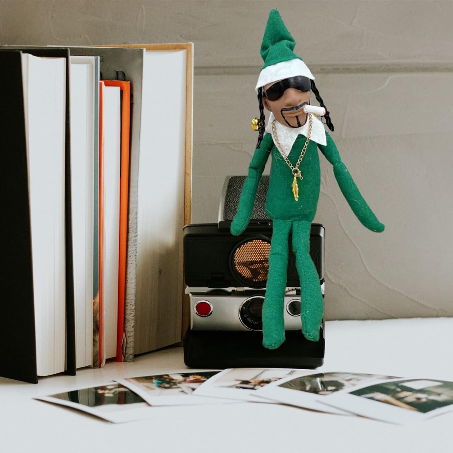 11.81 in Snoop on A Stoop Christmas Elf Toy- India | Ubuy