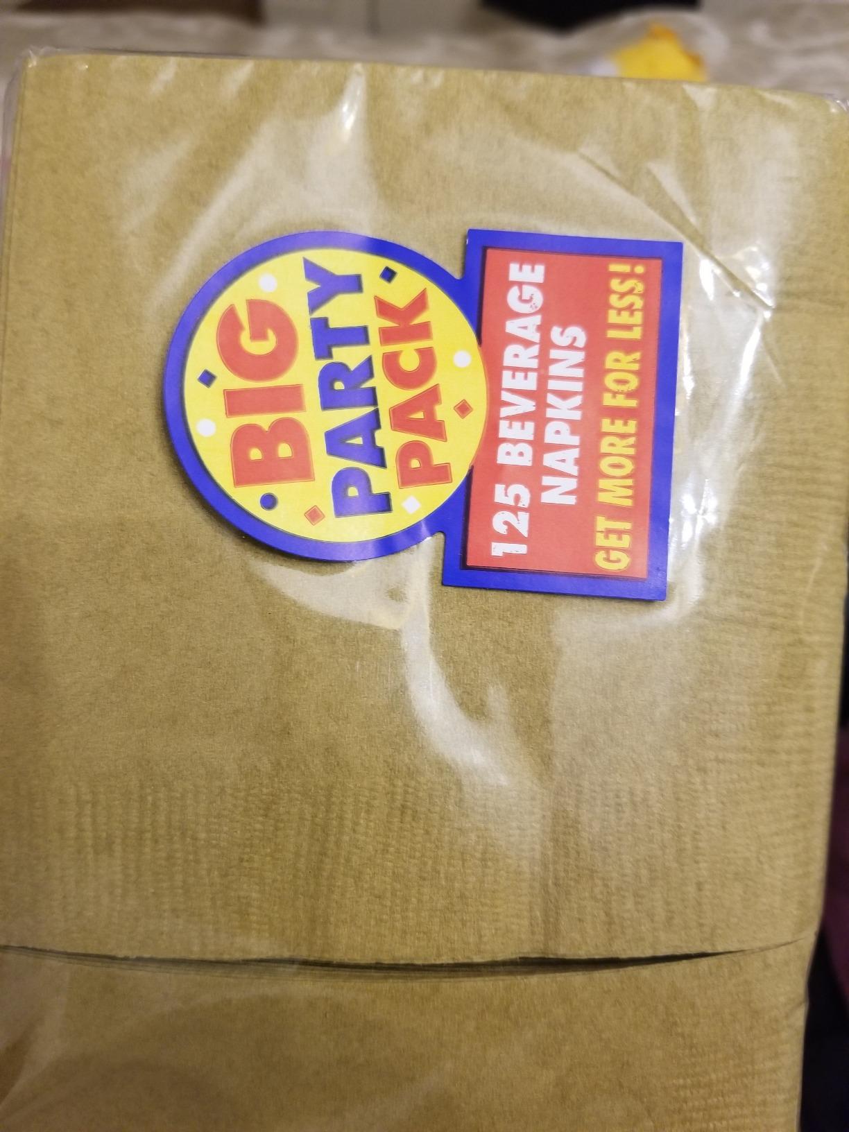 Amazon.com: Amscan Gold Big Party Pack - Beverage Napkins (125) : Home ...