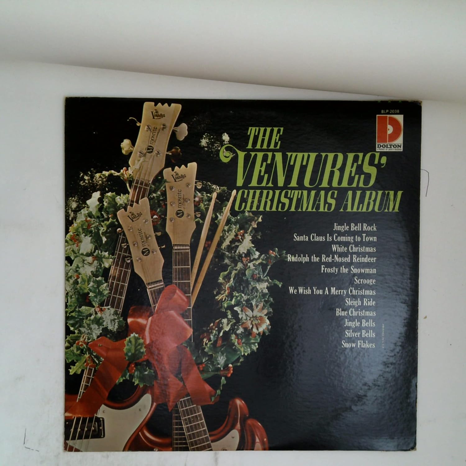 Various - The Ventures Christmas Album - Amazon.com Music
