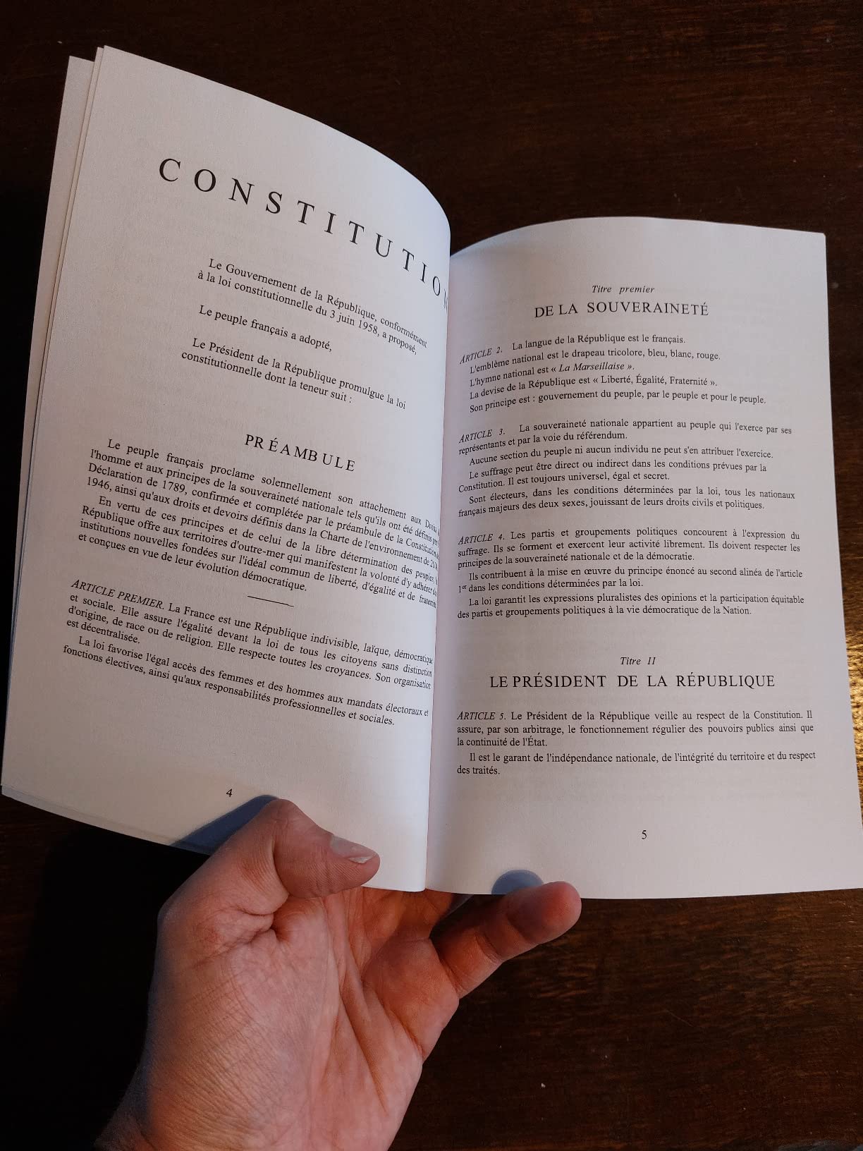 Amazon.fr - Constitution de la République française (et bloc de ...