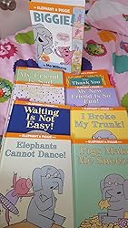 Elephant & Piggie: Waiting Is Not Easy!: Mo Willems: 9781338714586 ...