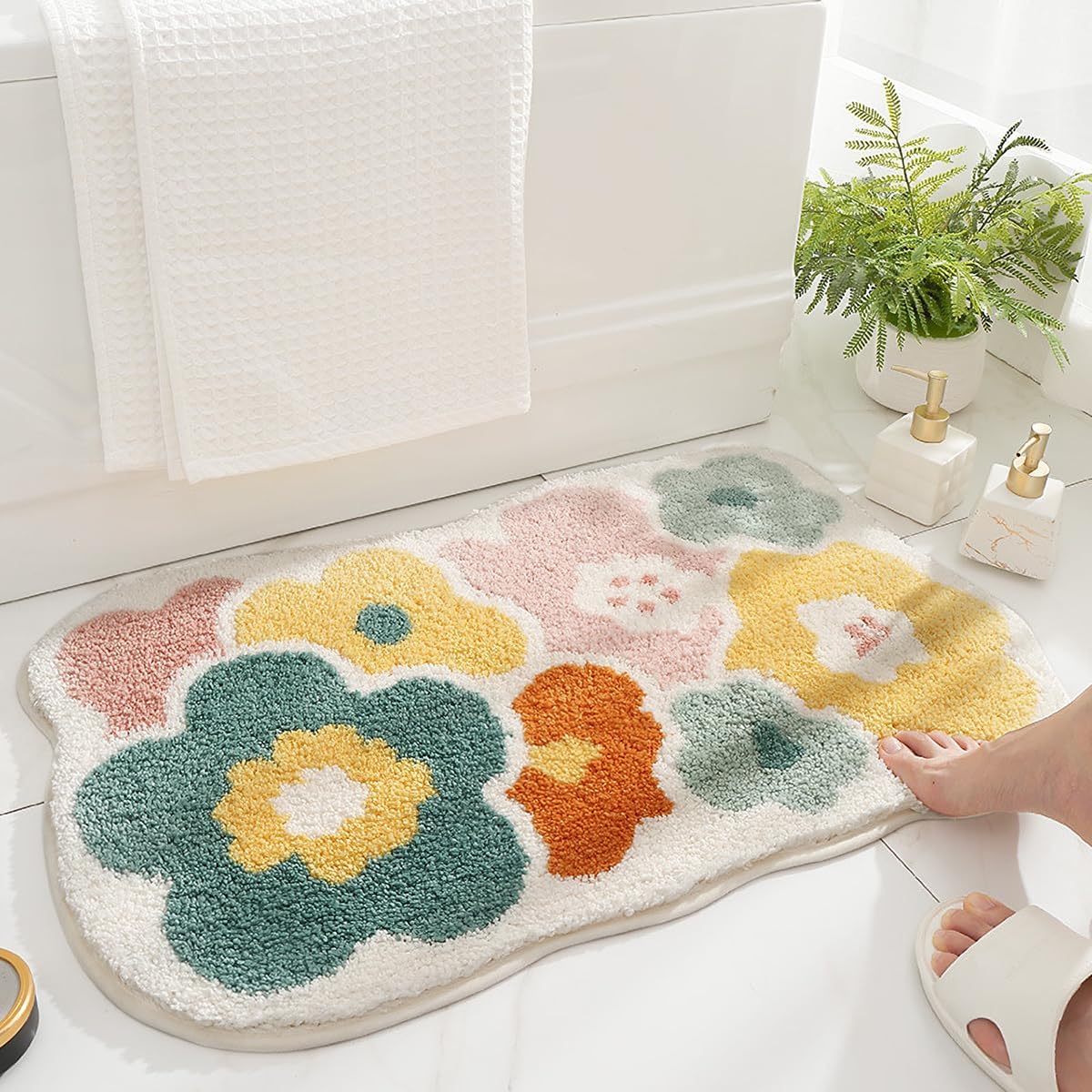 Amazon.com: Flower Bath Rug for Bathroom, Super Soft Fluffy Rug Home ...