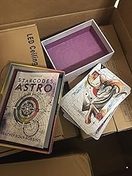 Starcodes Astro Oracle: A 56-Card Deck and Guidebook: Roan Robbins ...