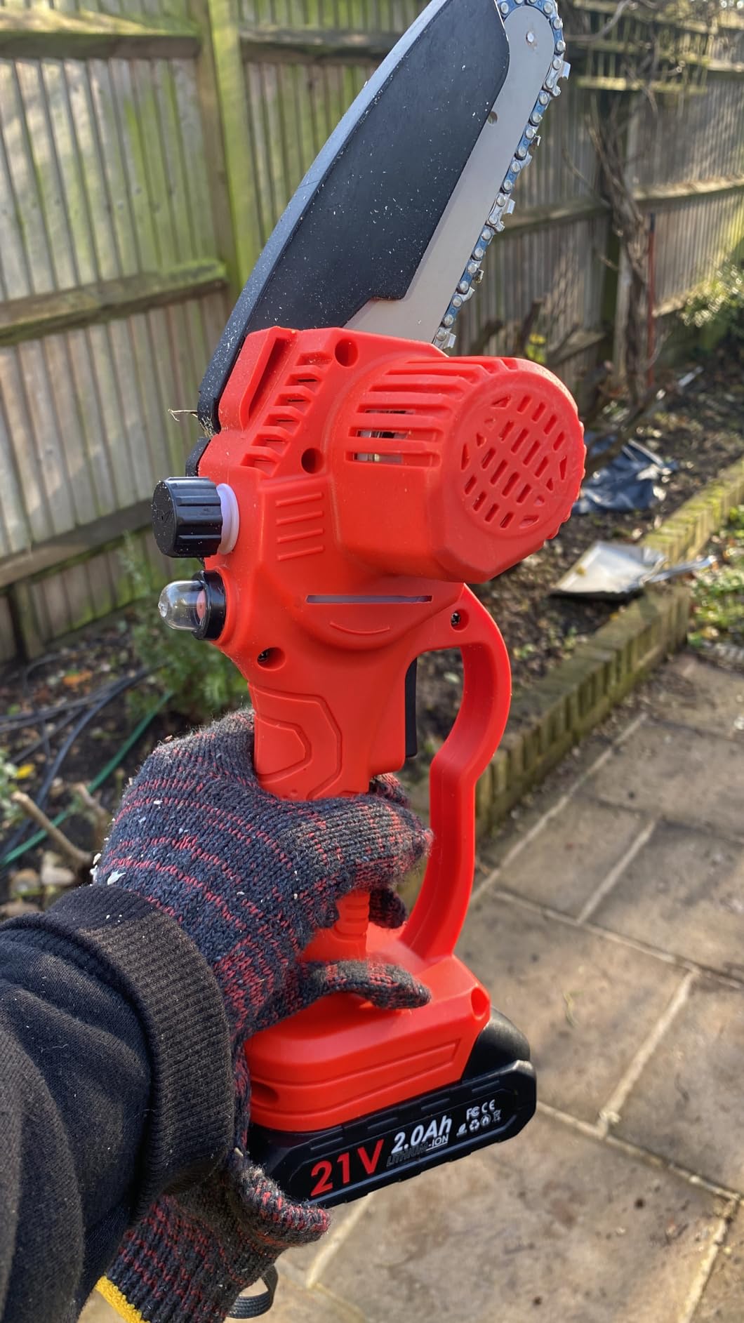 Chain Saw for Cutting Trees, 6inch Mini Chainsaw Tree Cutter Cordless ...