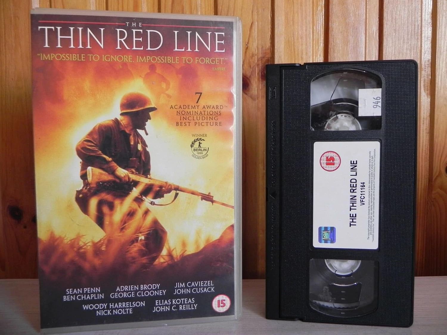 The Thin Red Line [VHS] : Sean Penn, Adrien Brody, Jim Caviezel, Ben ...