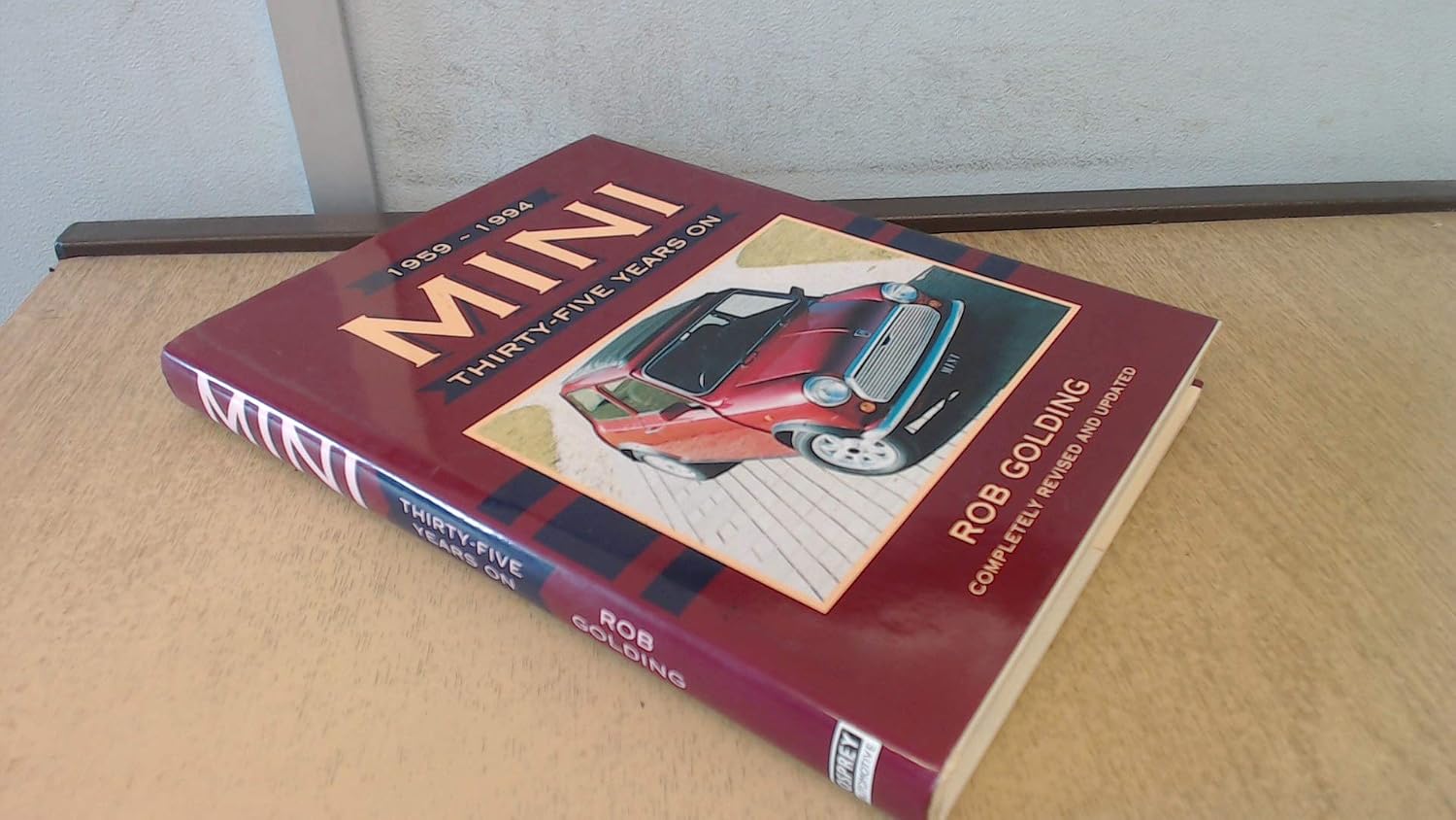 Mini Thirty-Five Years on: Golding, Rob: 9781855324640: Amazon.com: Books