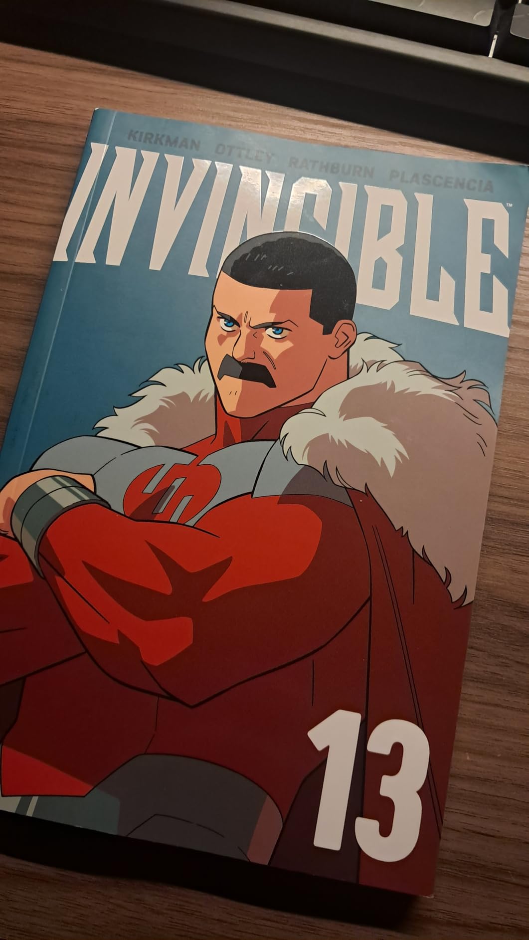 Invincible Volume 13 (New Edition) : Kirkman, Robert, Ottley, Ryan ...