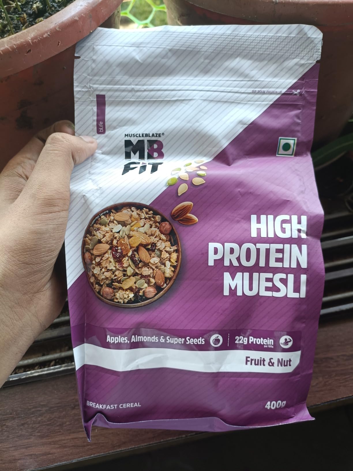 MuscleBlaze Fit High Protein Muesli (400g, Dark Chocolate & Cranberry ...