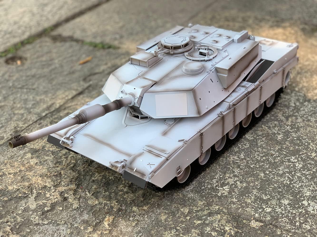 Amazon.com: Ssccgym Remote Control Heavy M1A2 Abrams Main Battle Tank ...