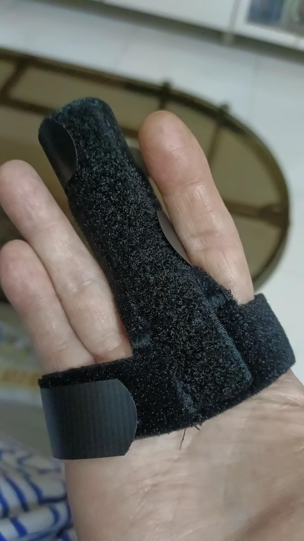 Buy HANNEA® Finger Splint for Middle Finger Knuckle Brace Finger fix ...