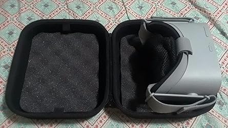 Amazon.com: CASEMATIX Mighty and Compact Slim Hard Shell VR Headset ...