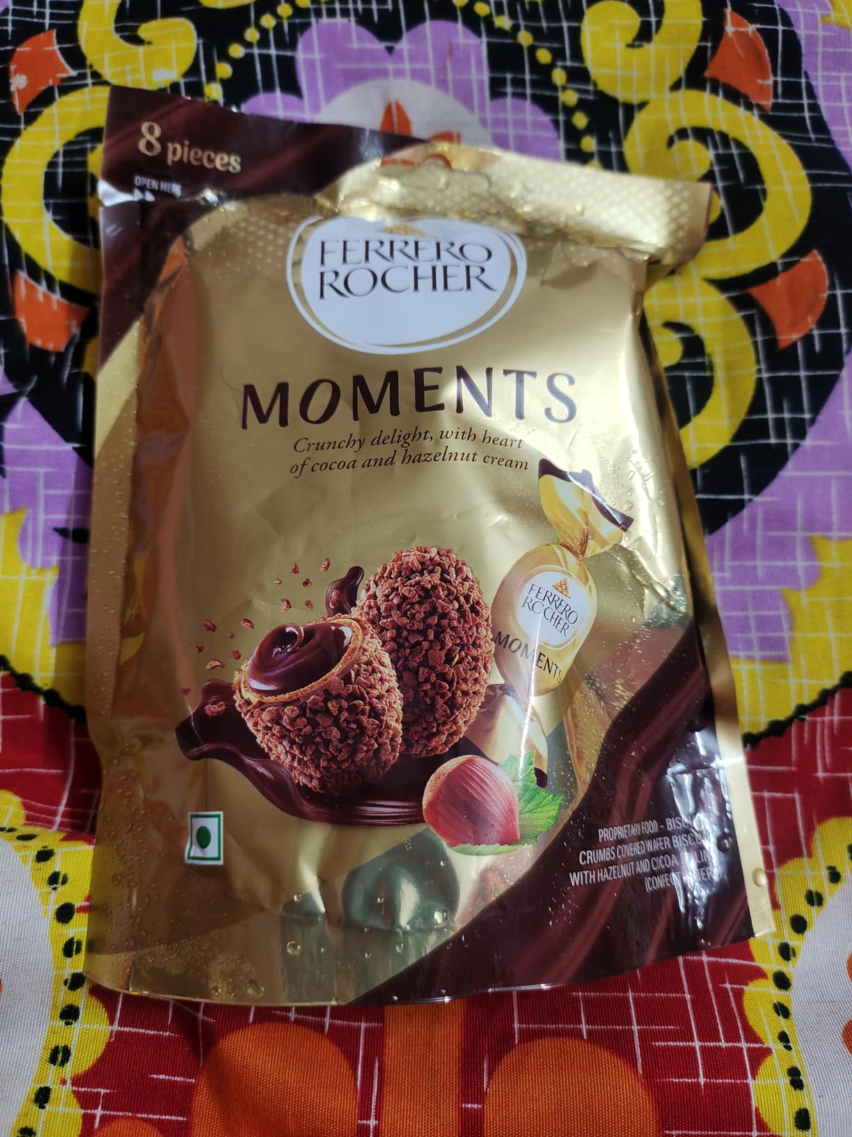 Ferrero Rocher Moments 8 pralines Chocolate Pcs 46.4 gm : Amazon.in ...