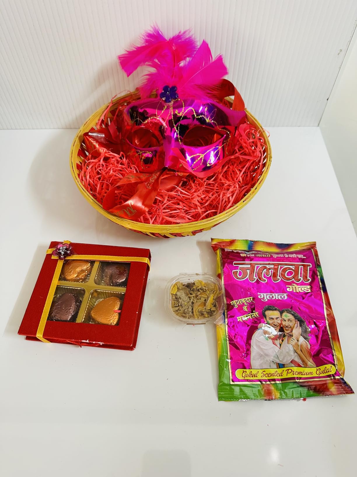 MANTOUSS Holi gift box/holi gift pack/holi gift hampers/holi gift set ...