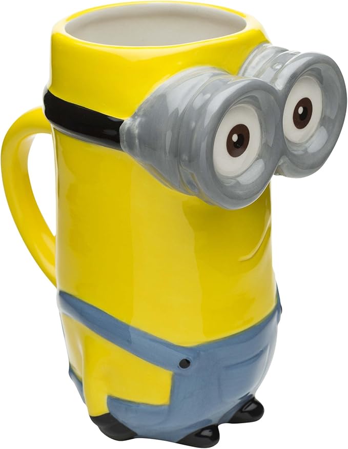 Amazon.com: Zak Designs Despicable Me Minions Unique 3D Sculpted ...