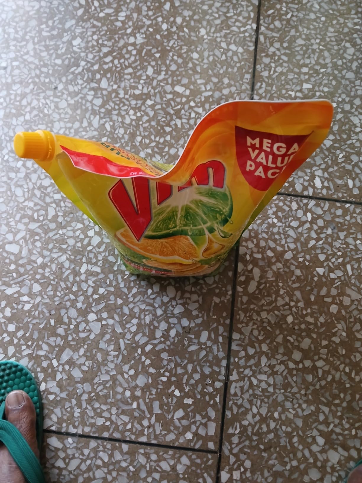 Vim Dishwash Liquid Gel Lemon Refill Pouch, 2 Ltr | Dishwash Gel ...