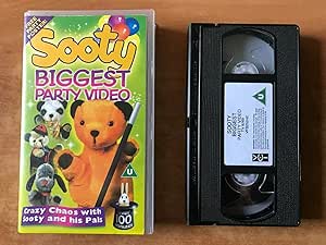 Amazon.com: Sooty [VHS] : Richard Cadell, Vicki Lee Taylor, Graham Cole ...
