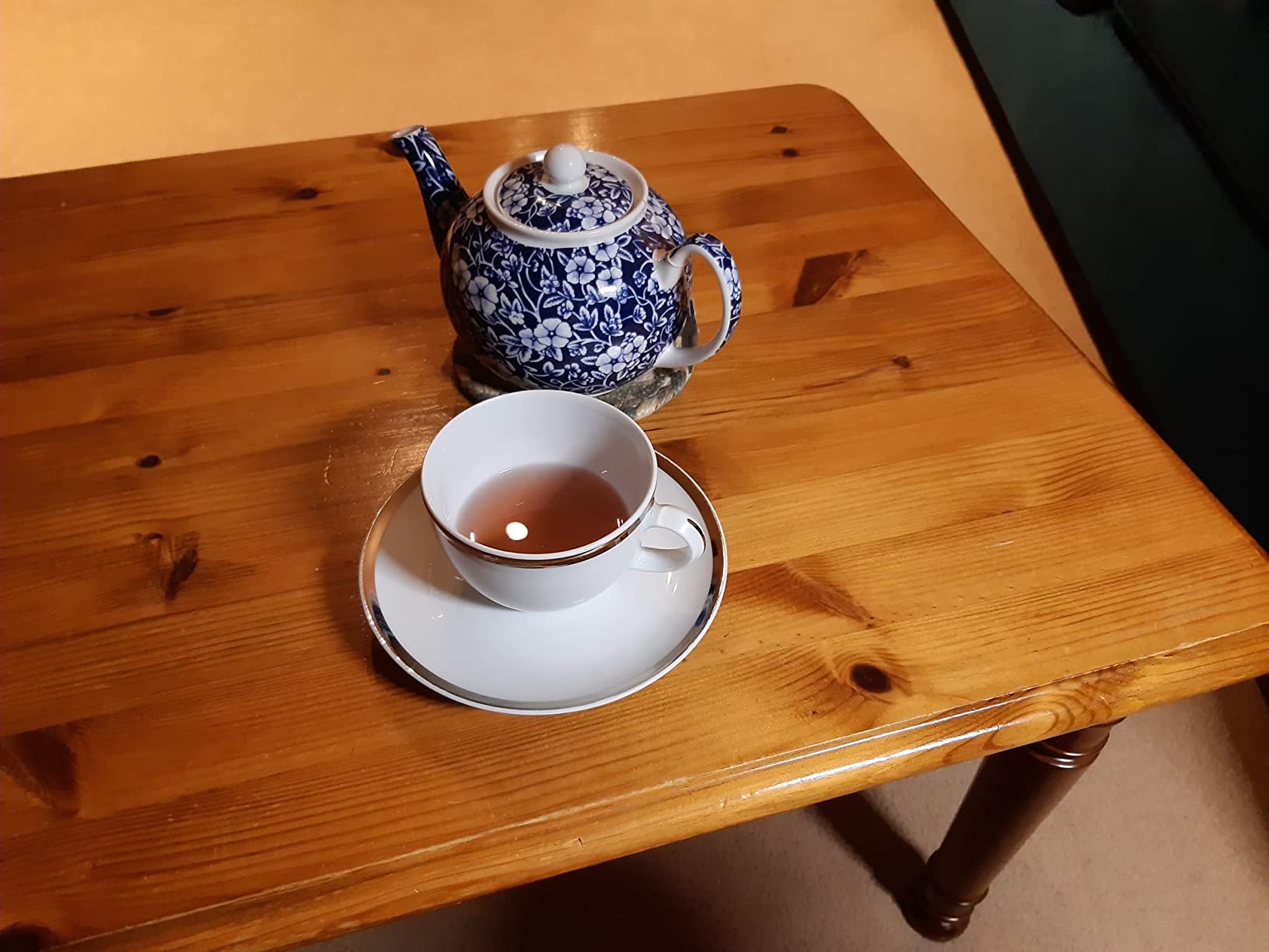 2 Cup teapot in Blue Calico Chintz Design for The Abbeydale Collection ...