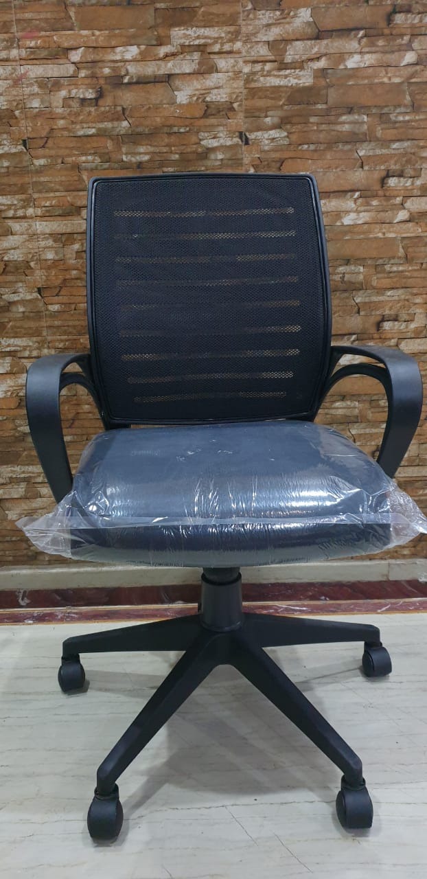 VEETON Ergonomic Boom Mesh Revolving Office Chair (Black) : Amazon.in ...